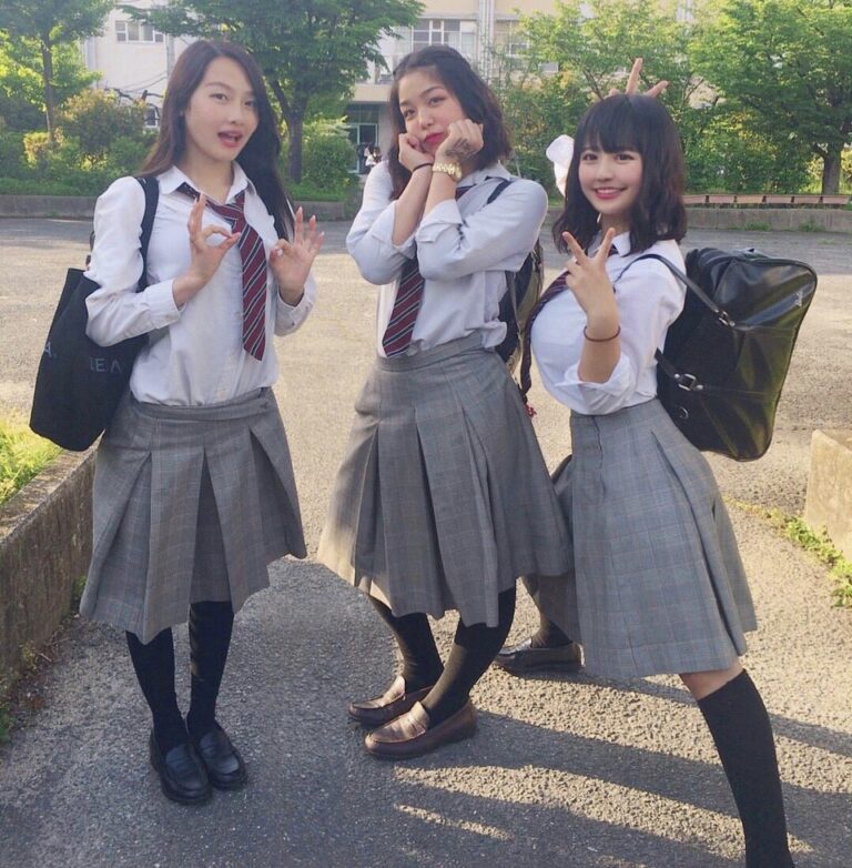 【画像】爆乳JK(16)さん、とんでもない身体で金玉をドクつかせにくるwwwwwww