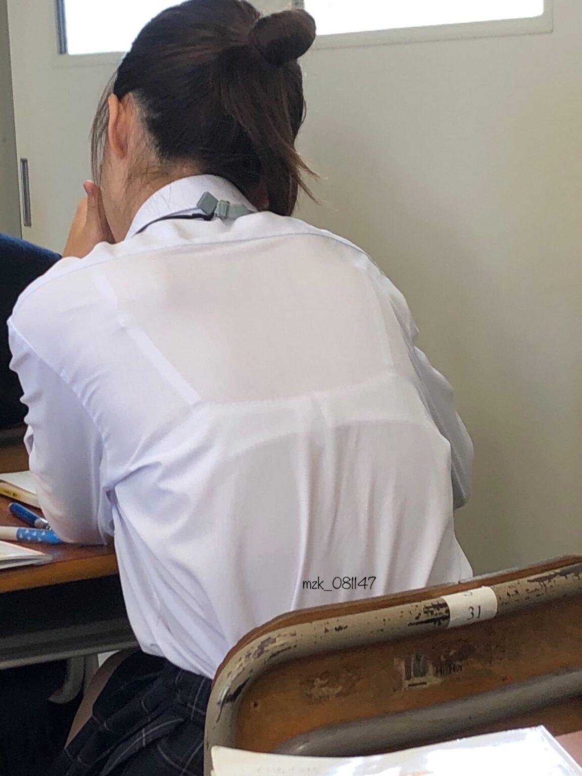 【画像】こういうJKの透けブラで当時興奮してたヤツwwwwwwwwww