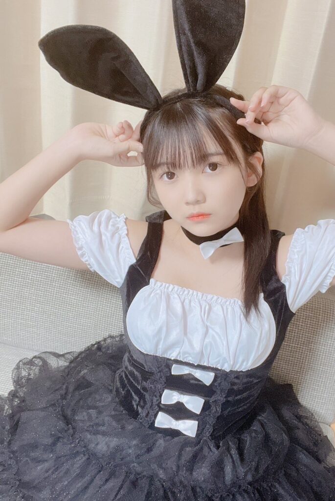 【画像】JCさん、自分の身体がエッチすぎるのに気付かず配信してしまうwwwwwwww