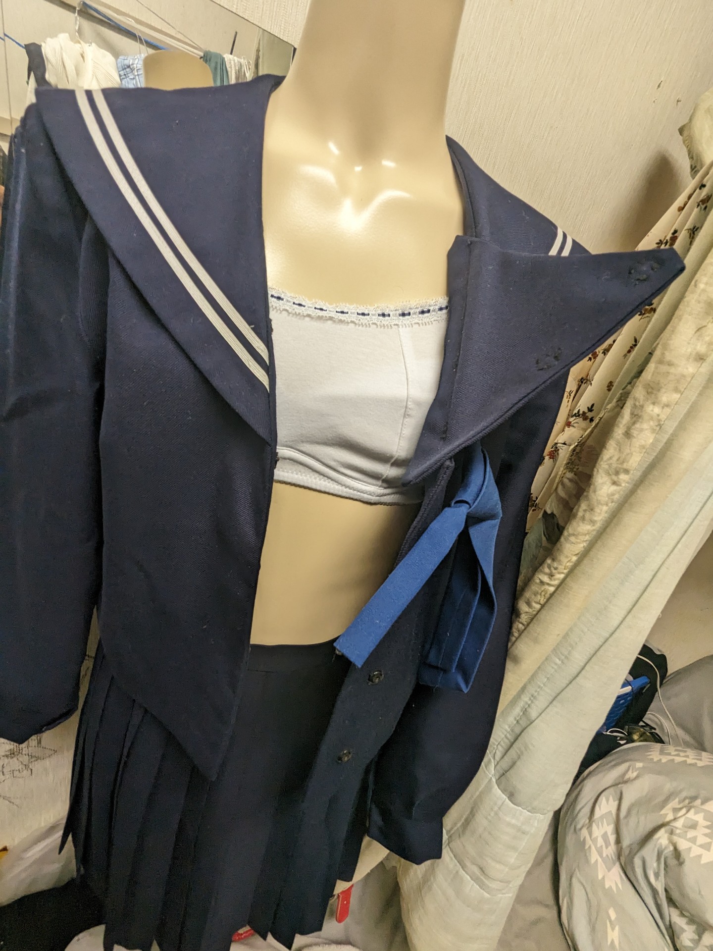 【画像】JCの制服、ドスケベすぎるwwwwwww