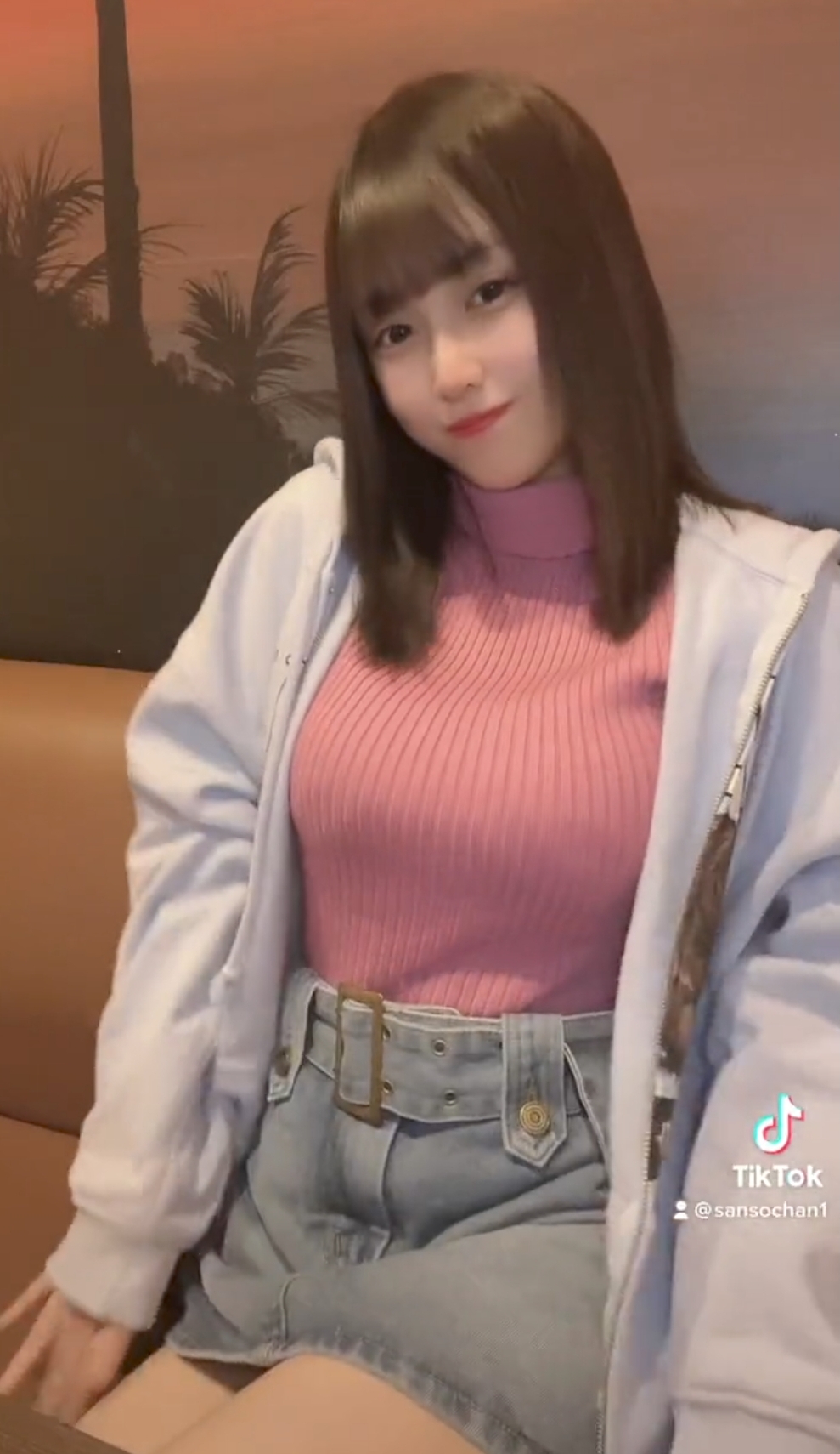 【動画】巨乳JKさん、あたシコで揺らしまくるwwwwwwwwww